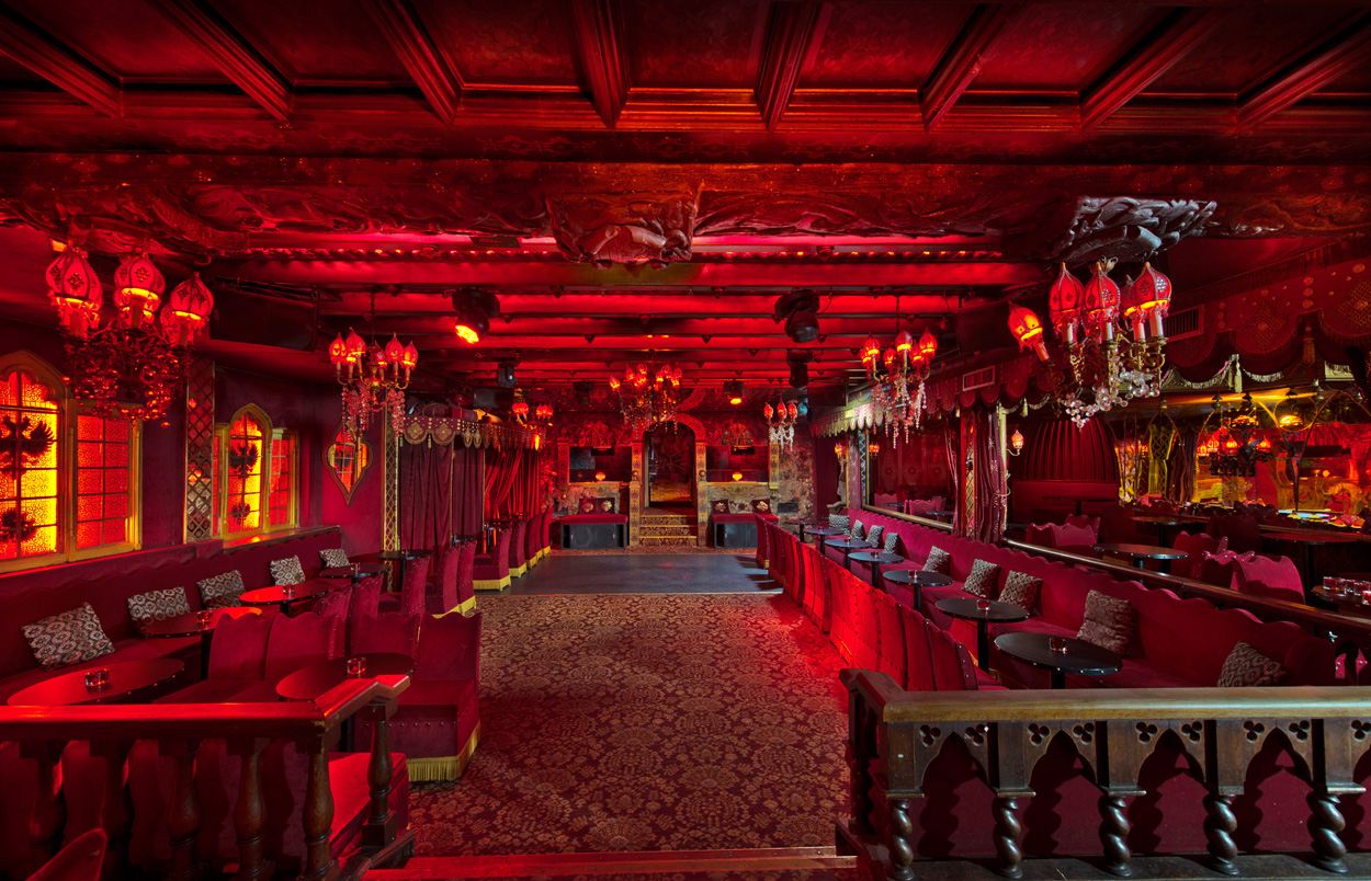 Raspoutine Paris - Bottle Service and VIP Table Booking