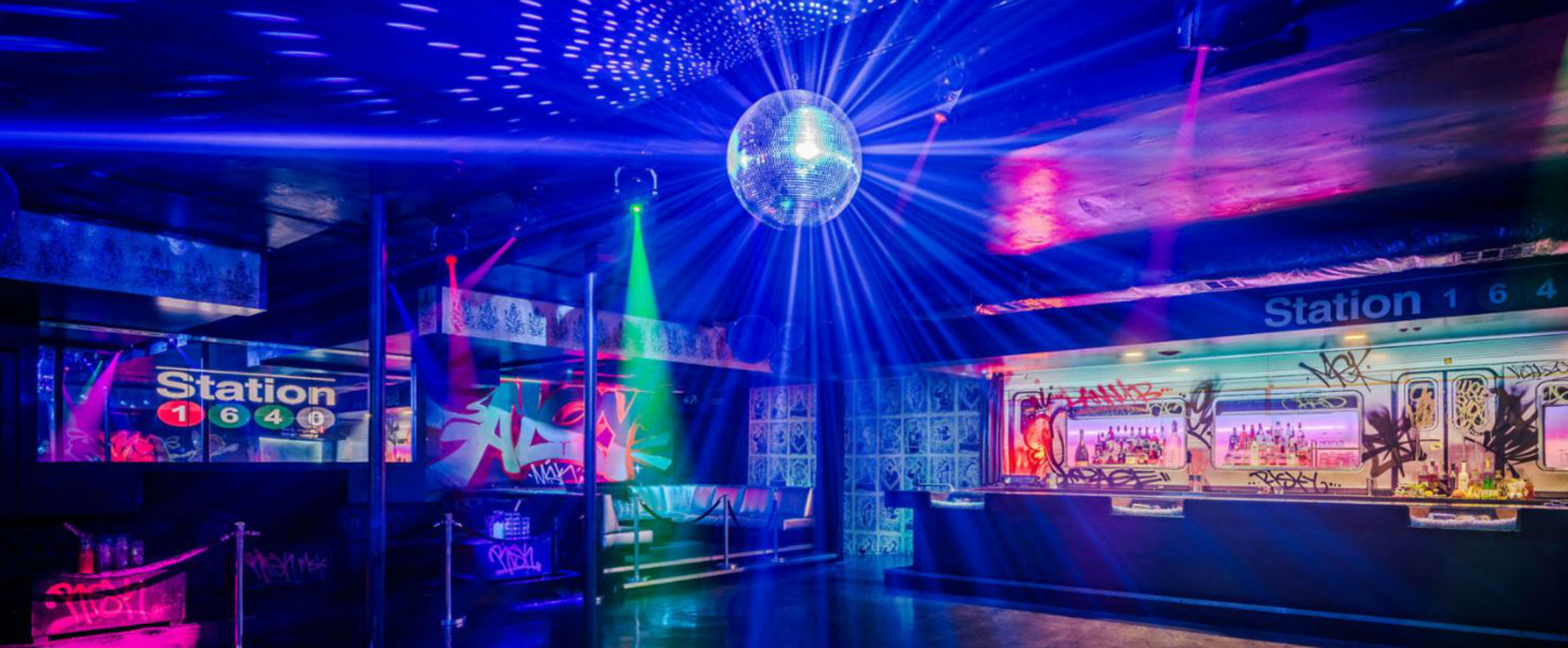 Night Clubs in Los Angeles - Bottle Service and VIP Tables | Club Bookers