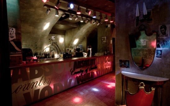 Shari Vari Rome - VIP Tables and Prices I Club Bookers Rome