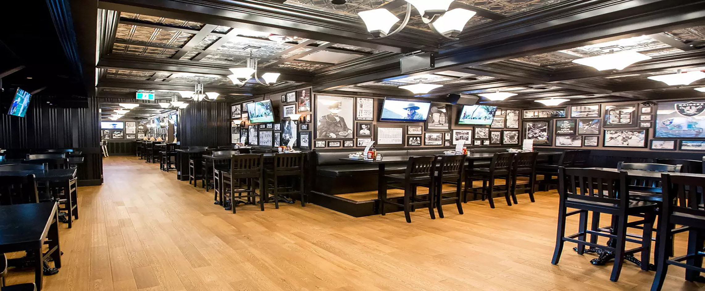 The Pint Public House Toronto - Bottle Service and VIP Table Booking